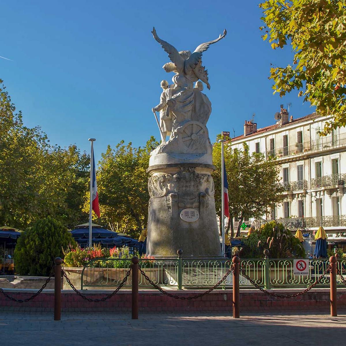 Cassis tourisme : entre calanques et Provence | Provence-Alpes-Côte d ...