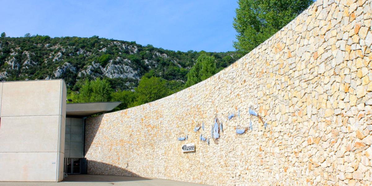 Quinson : tourisme dans les Alpes-de-Haute-Provence (04500)